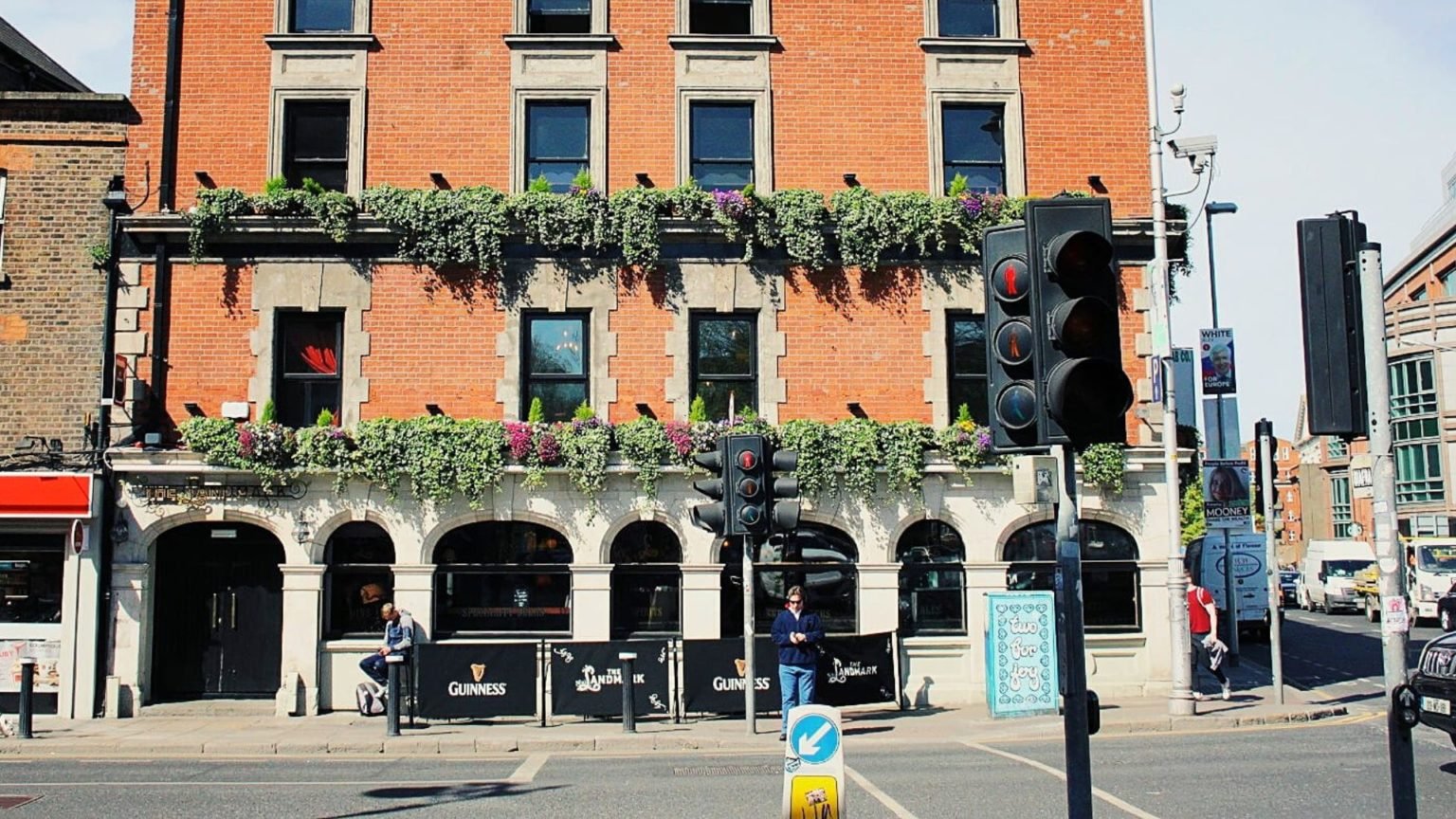 9 Popular Pubs In Dublin For Best Pints & Craic In 2023